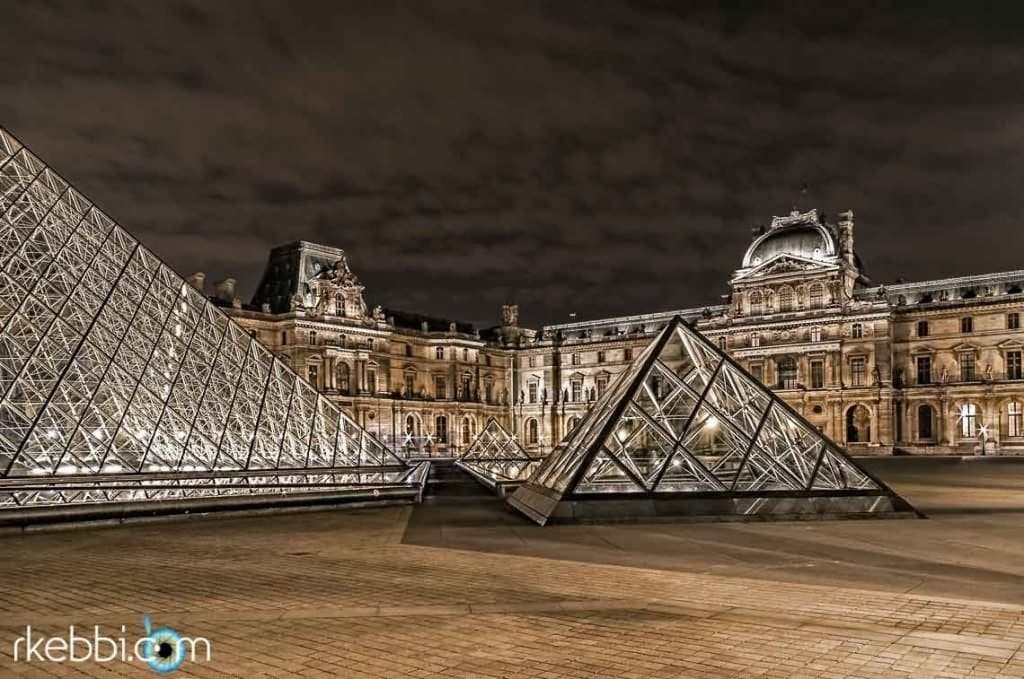 Pyramides Paris : un rêve ou une vision d’Edgar Poe